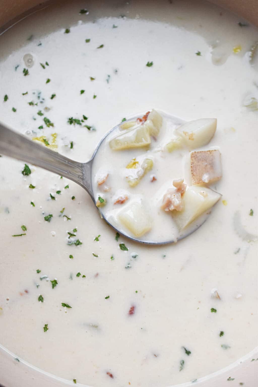 What to Serve with Clam Chowder (50 Best Side Dishes!) - Lynn's Way of Life