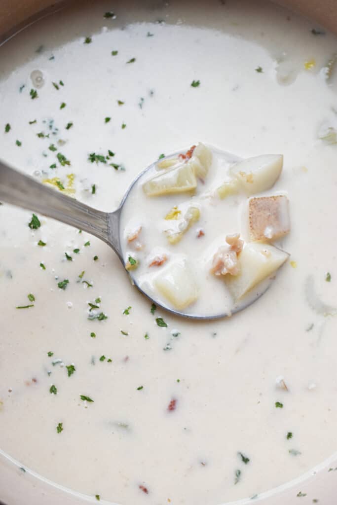 What to Serve with Clam Chowder (50 Best Side Dishes!) - Lynn's Way of Life