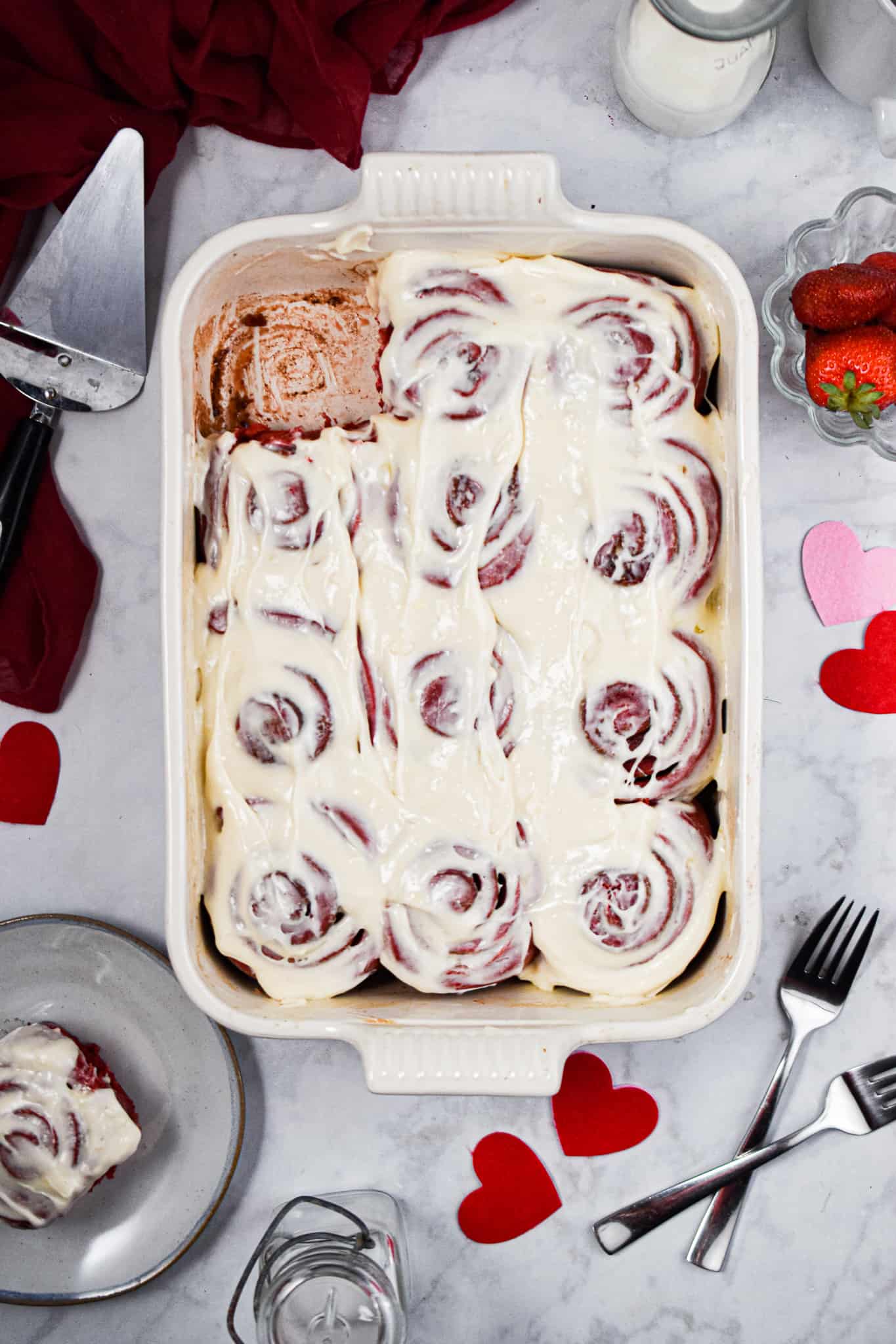 Red Velvet Cinnamon Rolls - Lynn's Way of Life