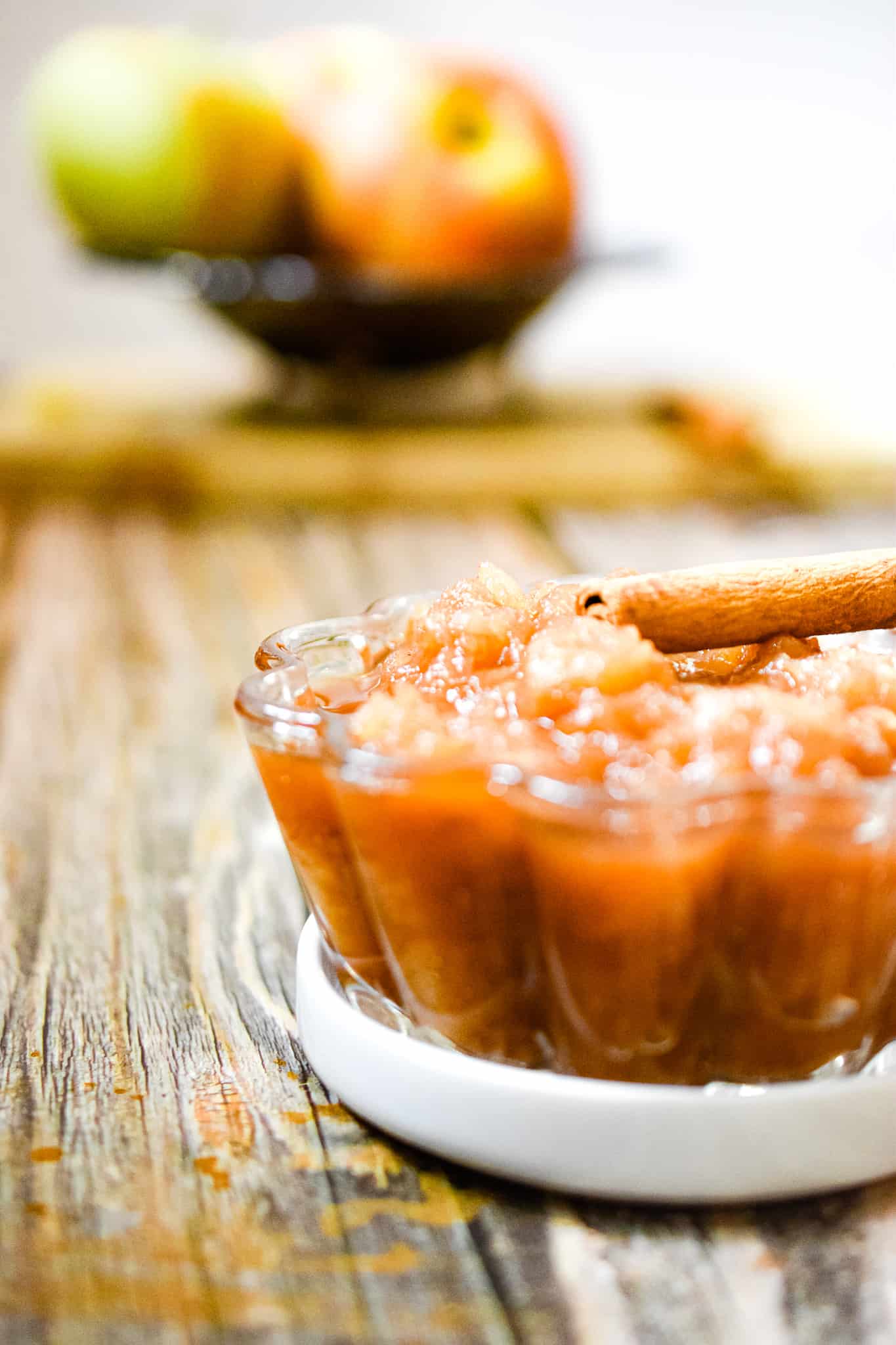 The Easiest Homemade Chunky Applesauce - Lynn's Way of Life