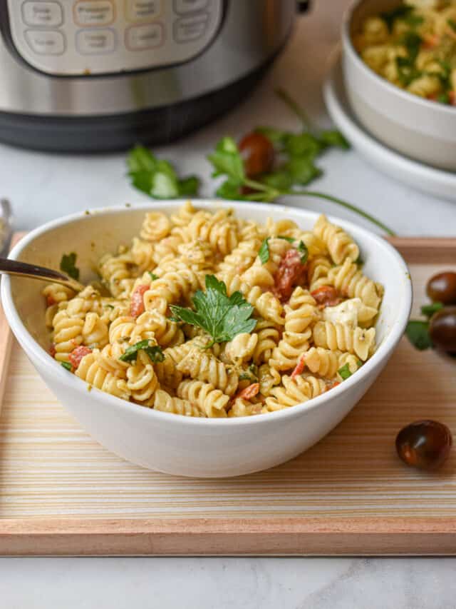Easy Instant Pot Chicken Broccoli Pasta - Lynn's Way of Life