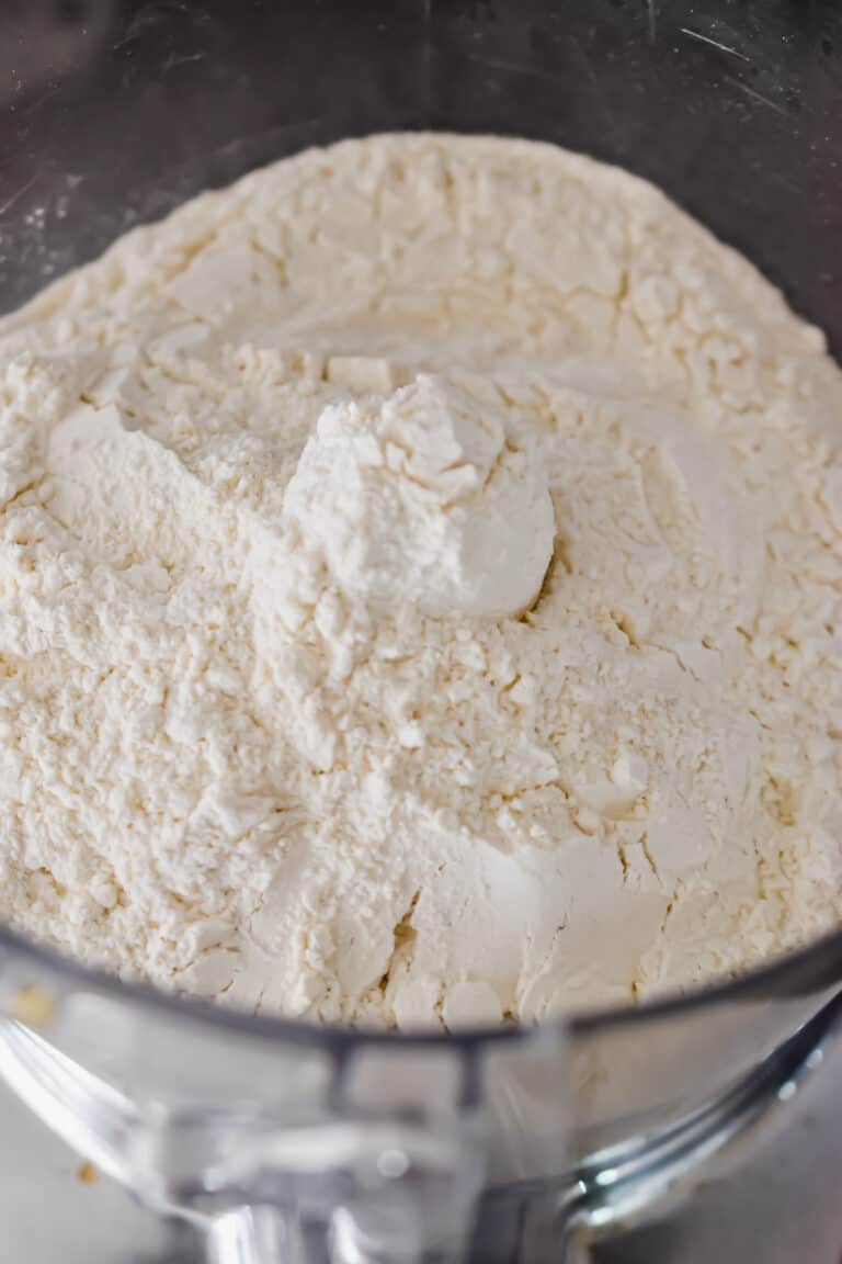 Flaky Sourdough Discard Pie Crust Recipe (+ blind baking tips) - Lynn's ...