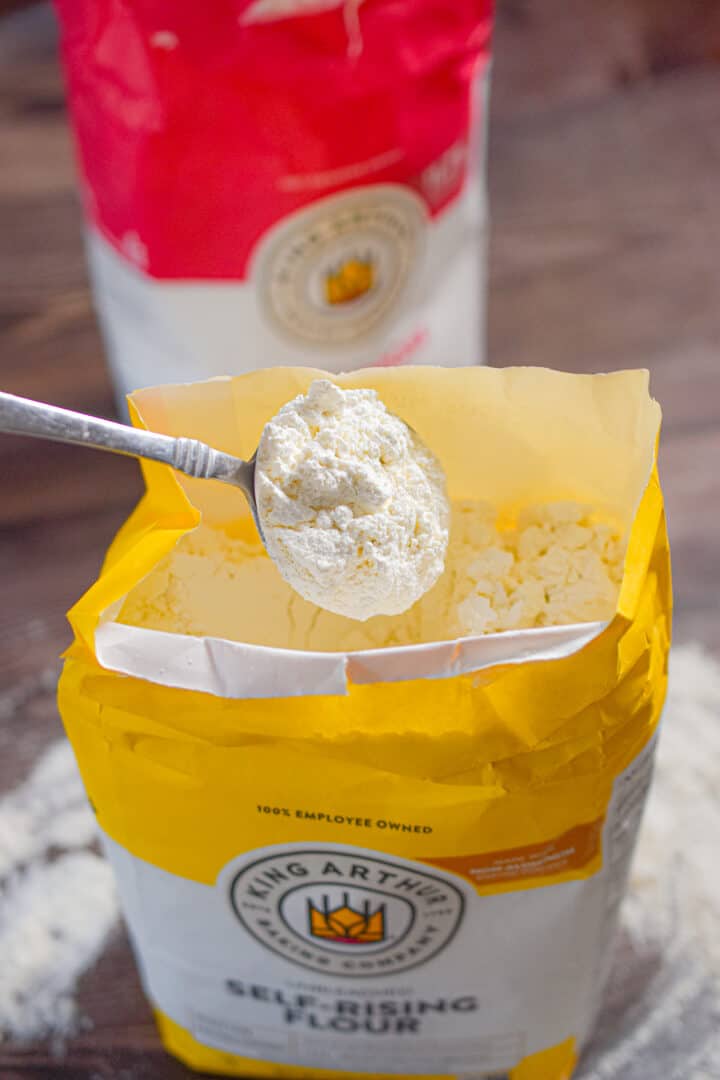 Self Rising Flour vs. All Purpose Flour (A Comparison!) - Lynn's Way of ...